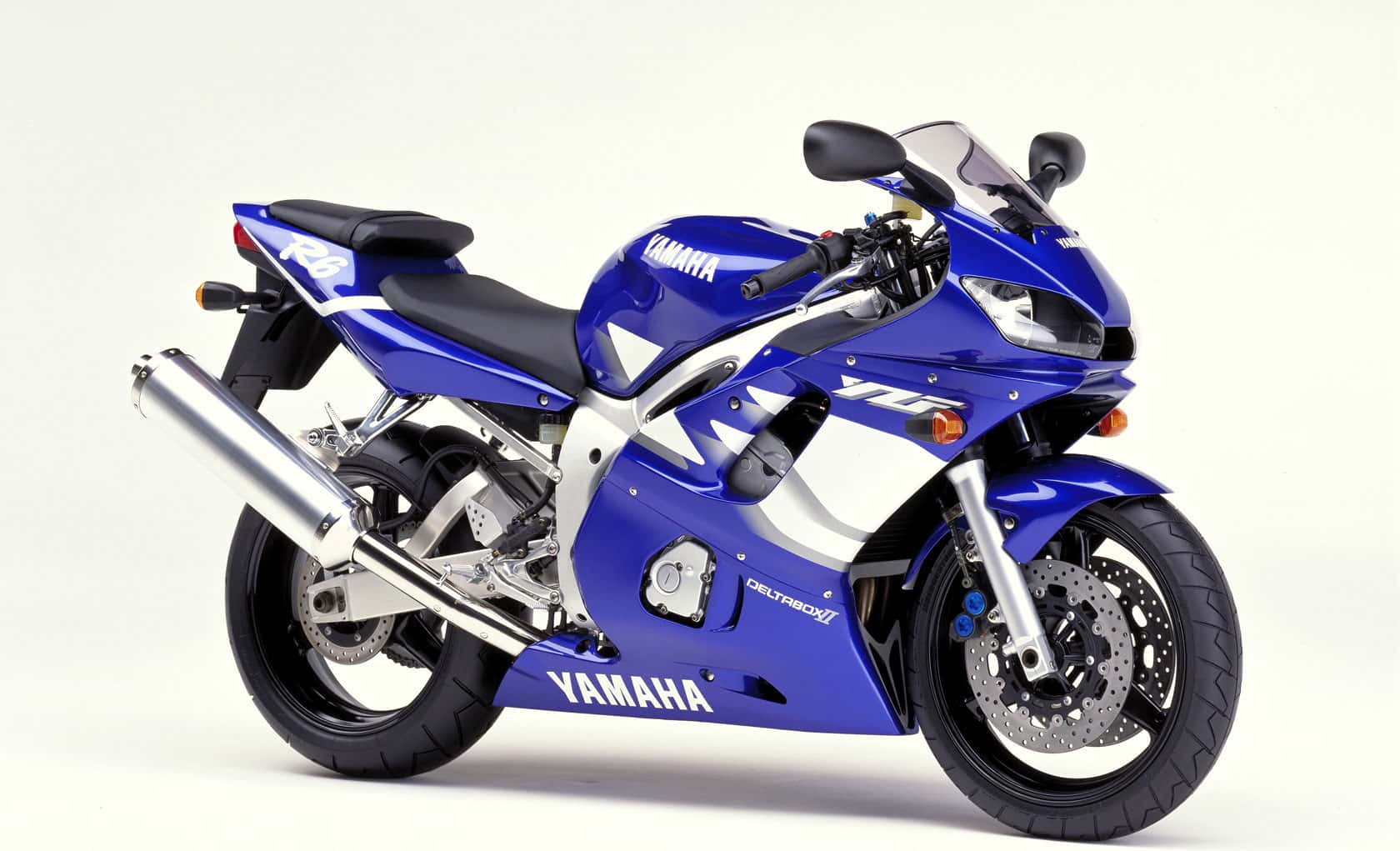 Page 2 1999 To 2000 The First Yamaha R6 YZF R6 Page 2 1999 To 2000 The First Yamaha R6 YZF R6