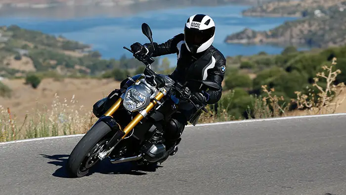 2015 BMW R1200R Review