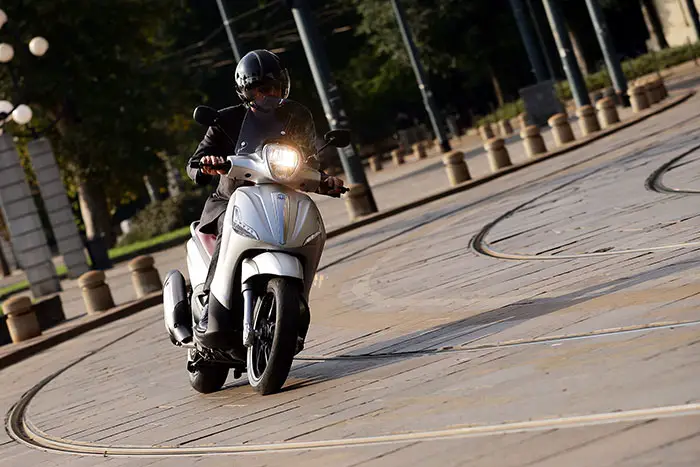 2016 Piaggio BV350 ABS Review