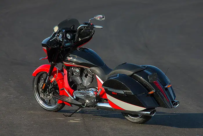 2016 Victory Magnum Review
