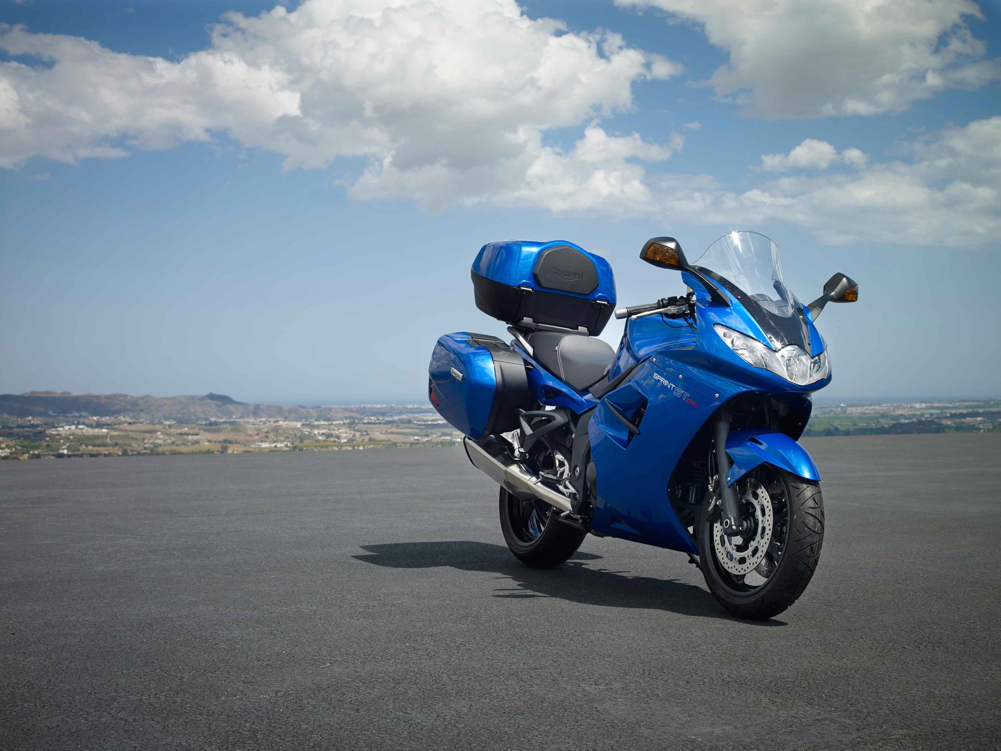 2018 Triumph Sprint GT SE Review | Total Motorcycle