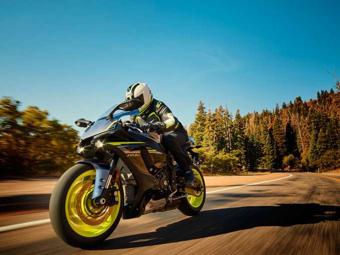 2018 Yamaha YZF-R1 Review | Total Motorcycle