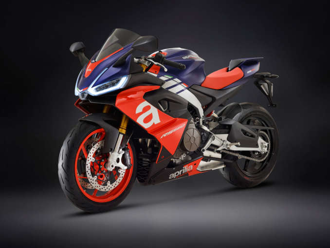 2020 Aprilia RSV4 1000 RR Guide | Total Motorcycle