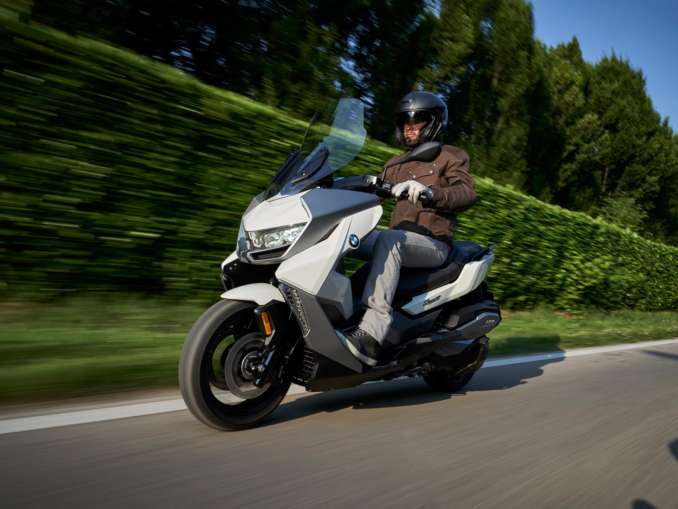 2020 BMW C400X Guide | Total Motorcycle
