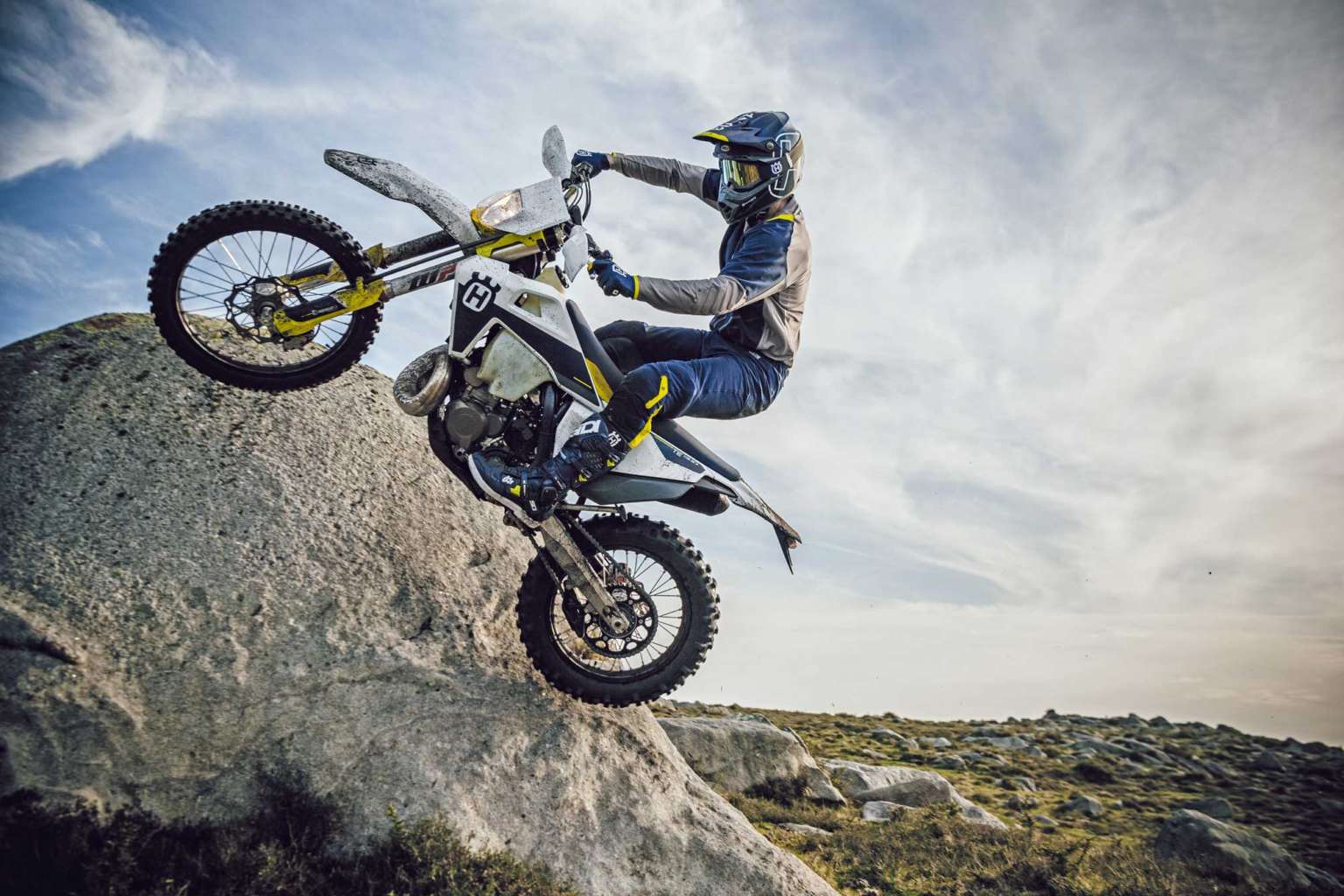2021 Husqvarna TE300i Guide | Total Motorcycle