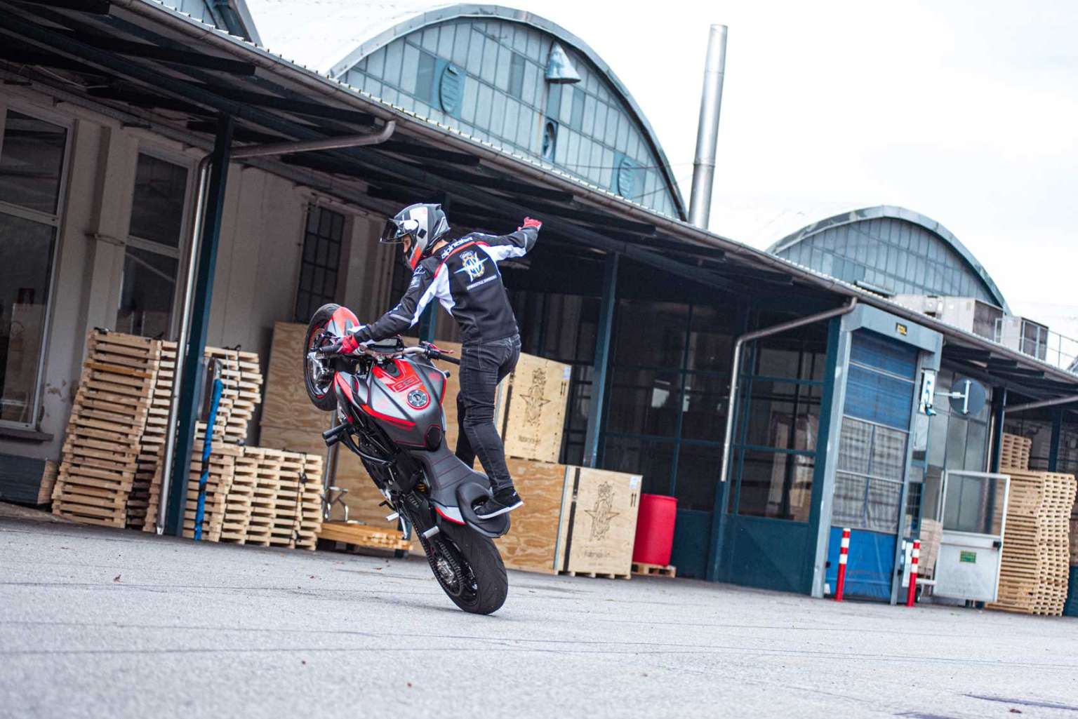 Inspiration Friday: Stunt Bike Urban Freestyle | Total Motorcycle