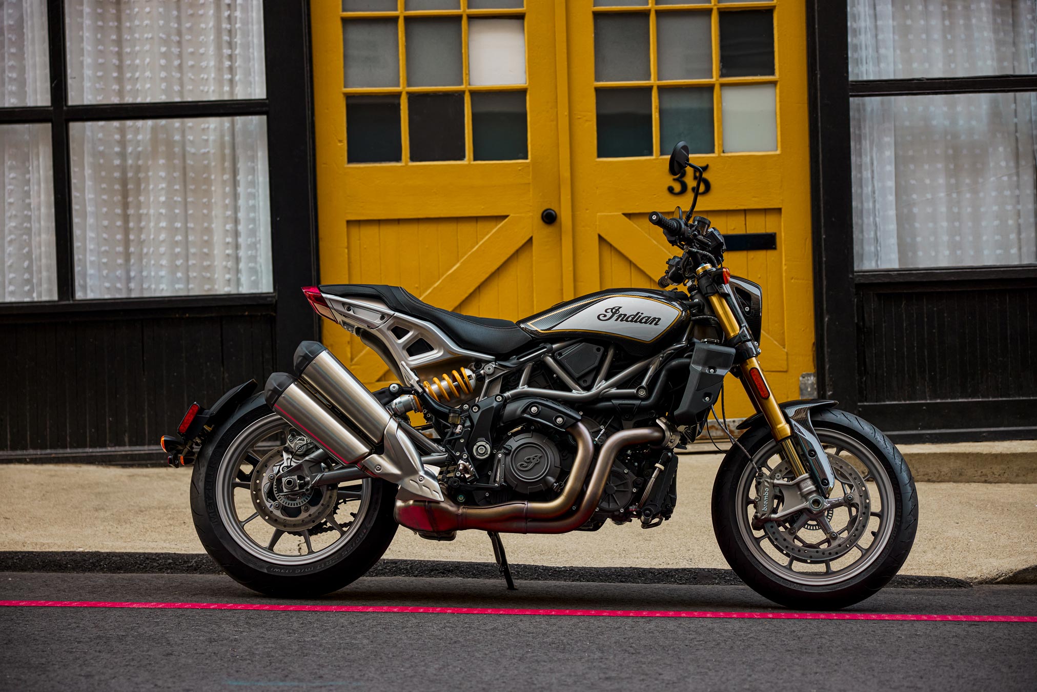 2023 Indian FTR R Carbon Guide • Total Motorcycle 2023 Indian FTR R Carbon Guide • Total Motorcycle