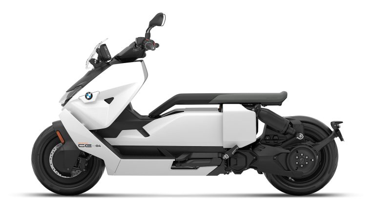 2025 BMW CE04 Review | Total Motorcycle
