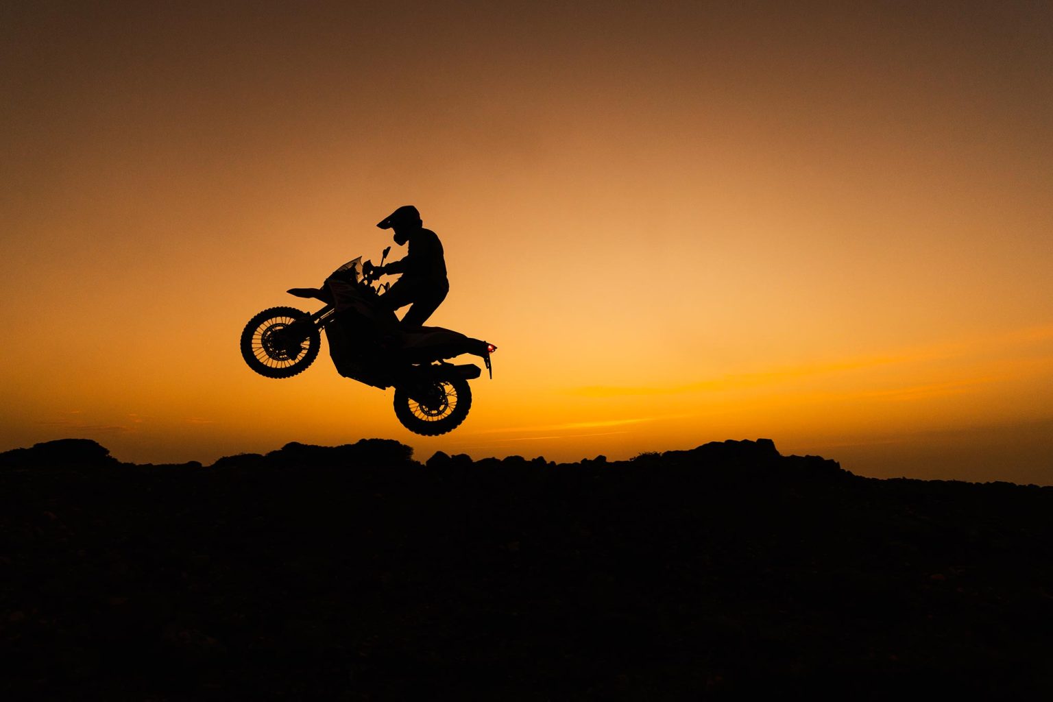 2025 KTM 890 Adventure R Review | Total Motorcycle