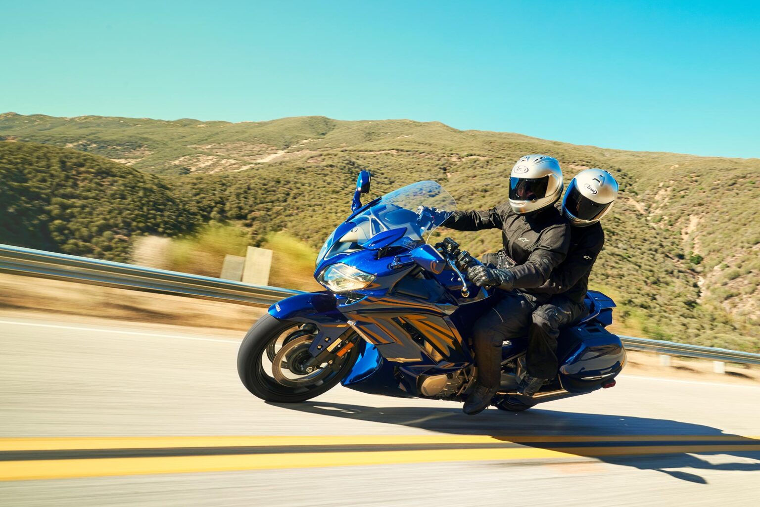 2025 Yamaha FJR1300ES Review | Total Motorcycle