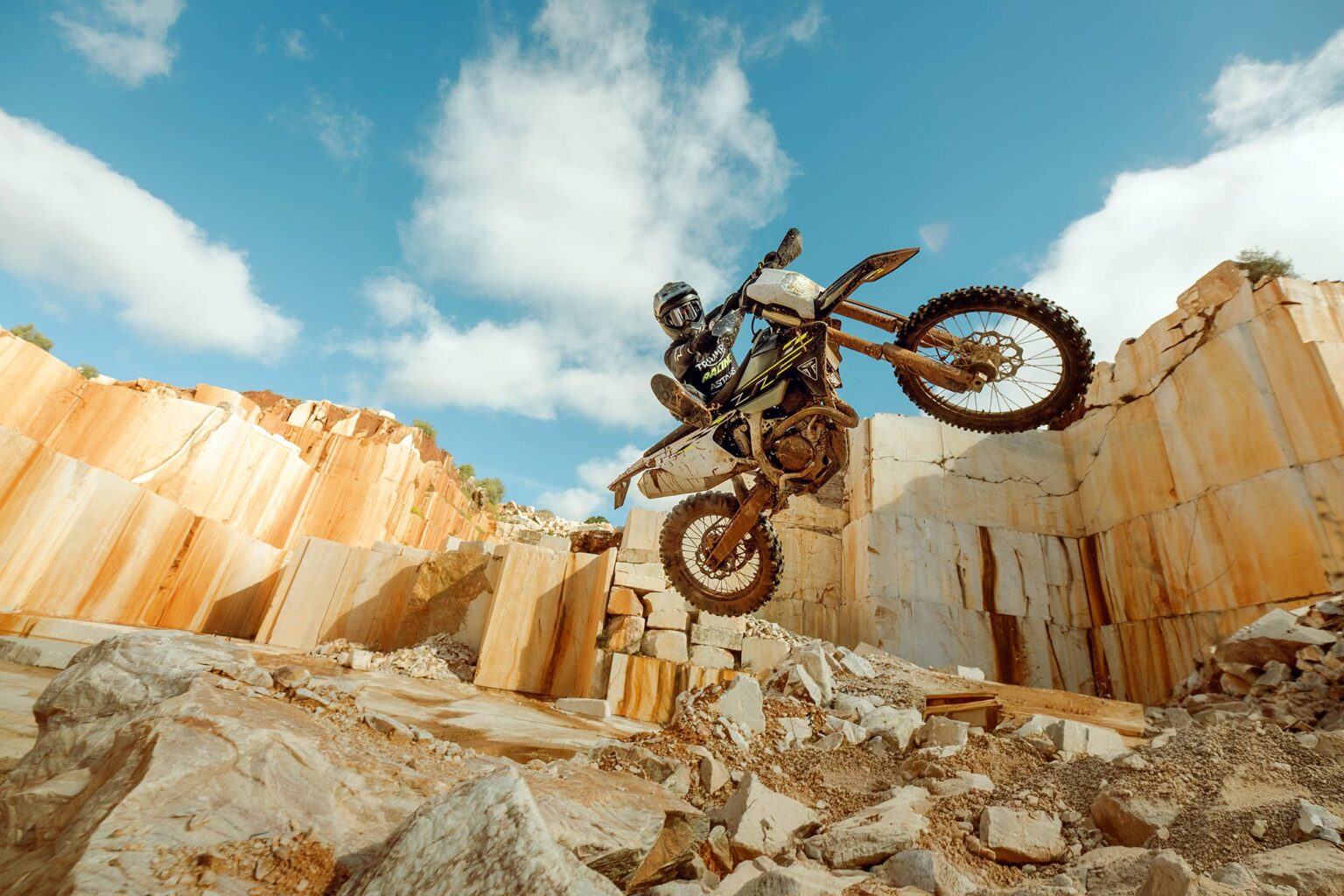 JONNY WALKER SECURES 2025 ENDUROCROSS SERIES WIN FOR TRIUMPH FACTORY ...