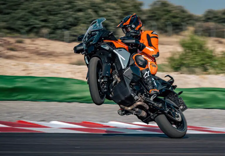 2026 KTM 1390 Super Adventure R Review | Total Motorcycle
