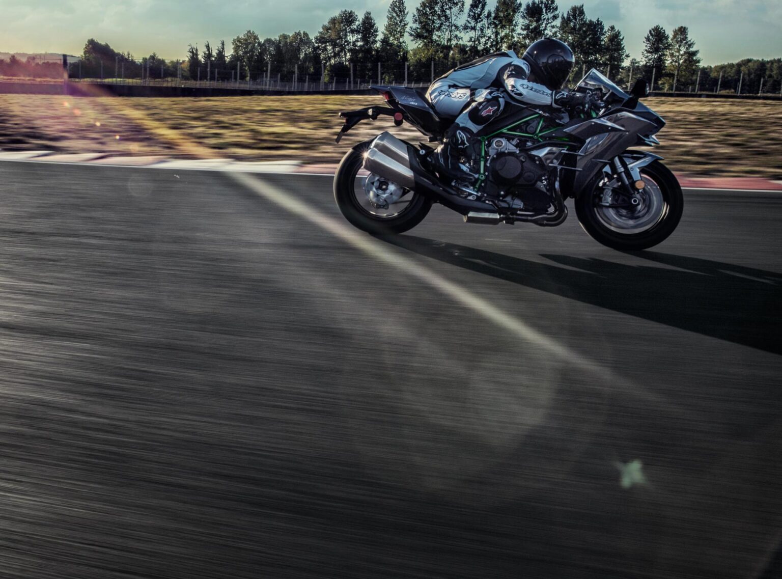 2026 Kawasaki Ninja H2 ABS Review | Total Motorcycle