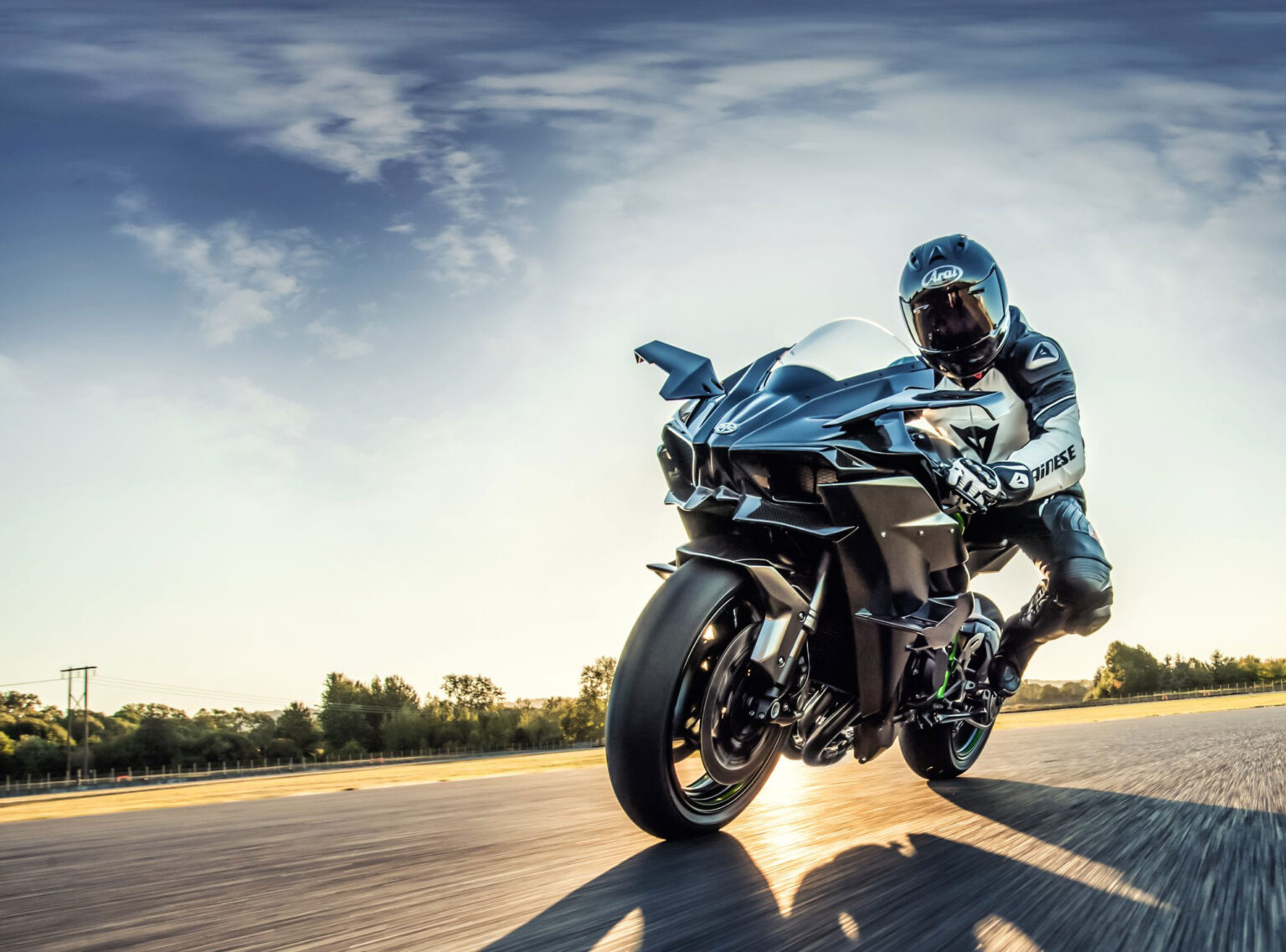 2026 Kawasaki Ninja H2R ABS Review | Total Motorcycle